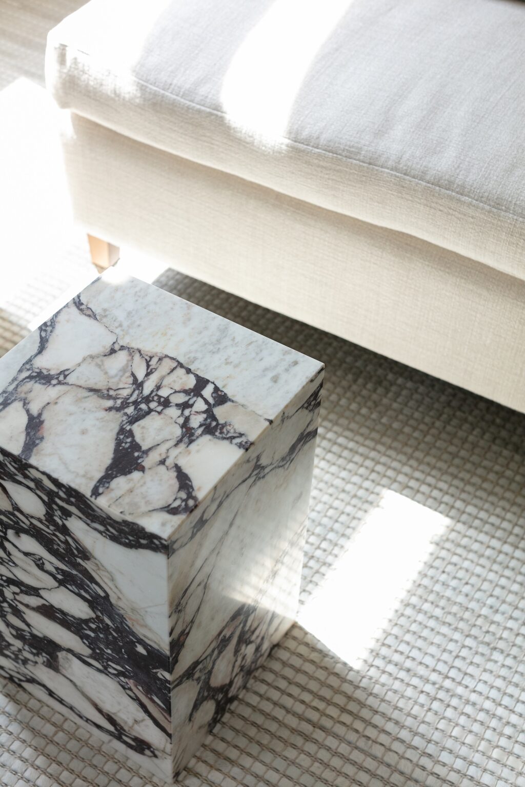 Contemporary Design Style 101: Recreate the CB2 Look at Home - GD HOME